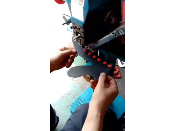 Automatic Snap Fastener Machine | Hongshan | ETW International